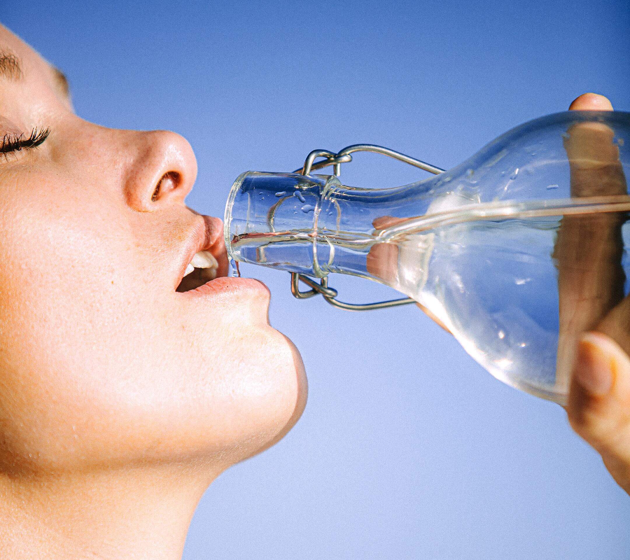 How Drinking Water Improves Your Wellbeing | LIZA VETA® Wellbeing Blog ...